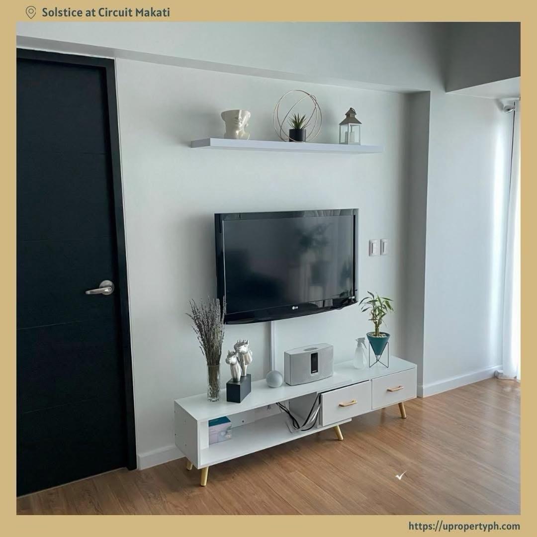 Luxury 1-Bedroom Condo For Sale with Balcony at Solstice at Circuit ...